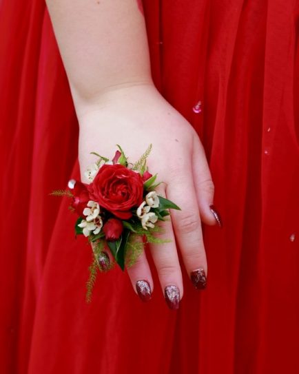 Prom Ring Finger Corsage Ideas 2021 - Sparkle Prom Blog