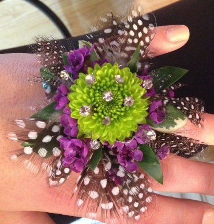 Prom Ring Finger Corsage Ideas 2021 - Sparkle Prom Blog
